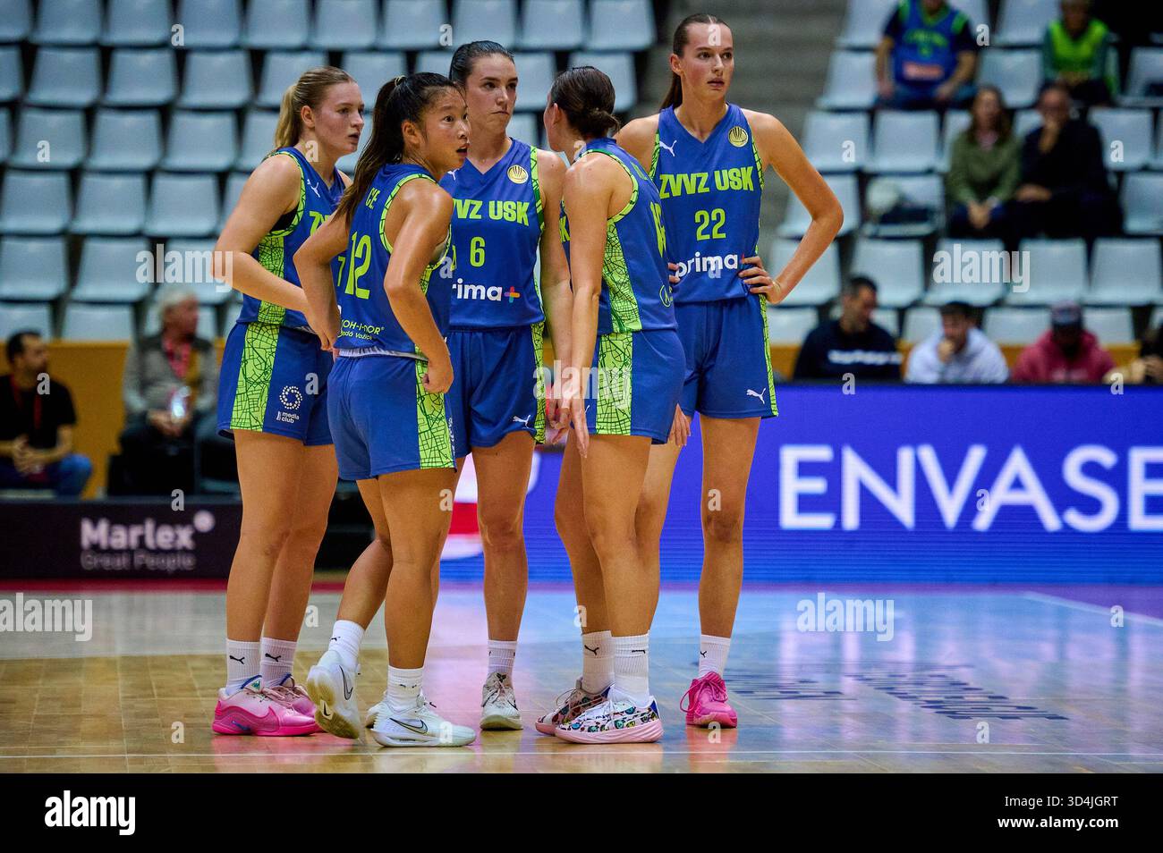 Emma cechova hi-res stock photography and images - Alamy