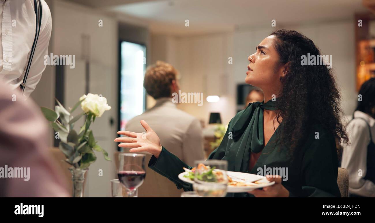 Unhappy customer and waiter hi-res stock photography and images - Alamy