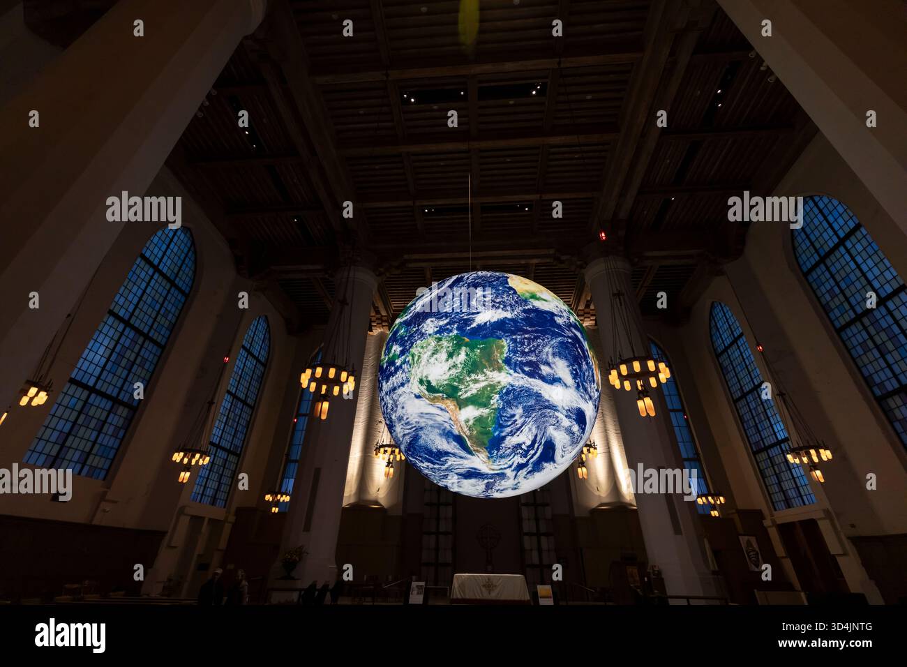 Seattle, Washington, USA. 10th November 2025. A monumental globe fills ...