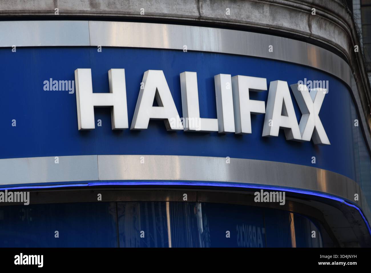 Halifax buliding society hi-res stock photography and images - Alamy
