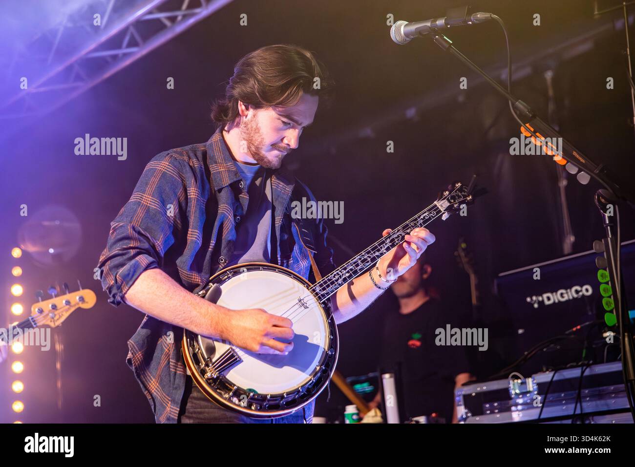 Milan Italy. 10th nov 2025. The Irish indie-folk band KINGFISHR ...