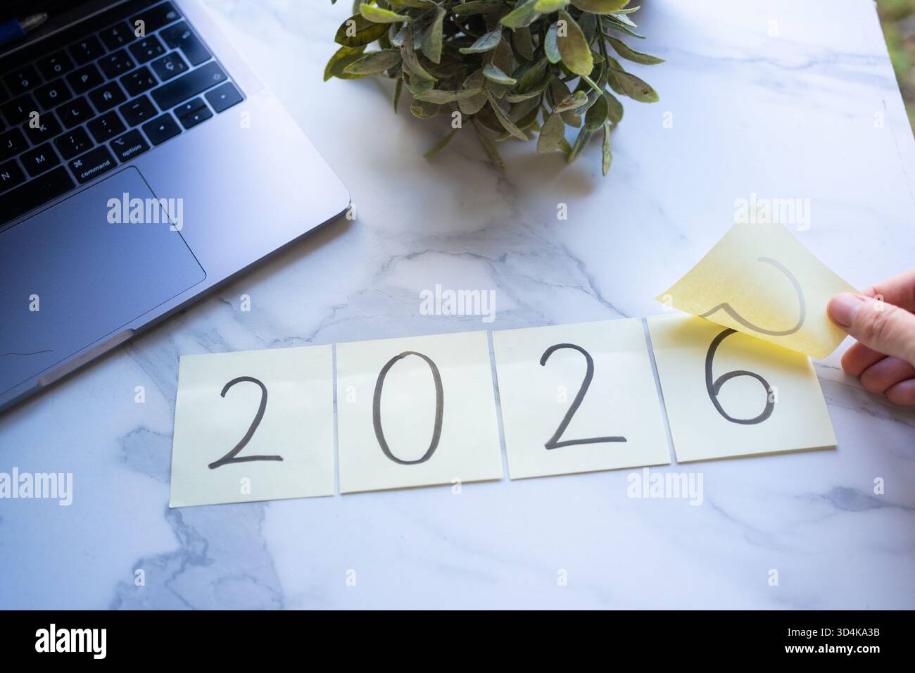 Hand arranging sticky notes hi-res stock photography and images - Alamy