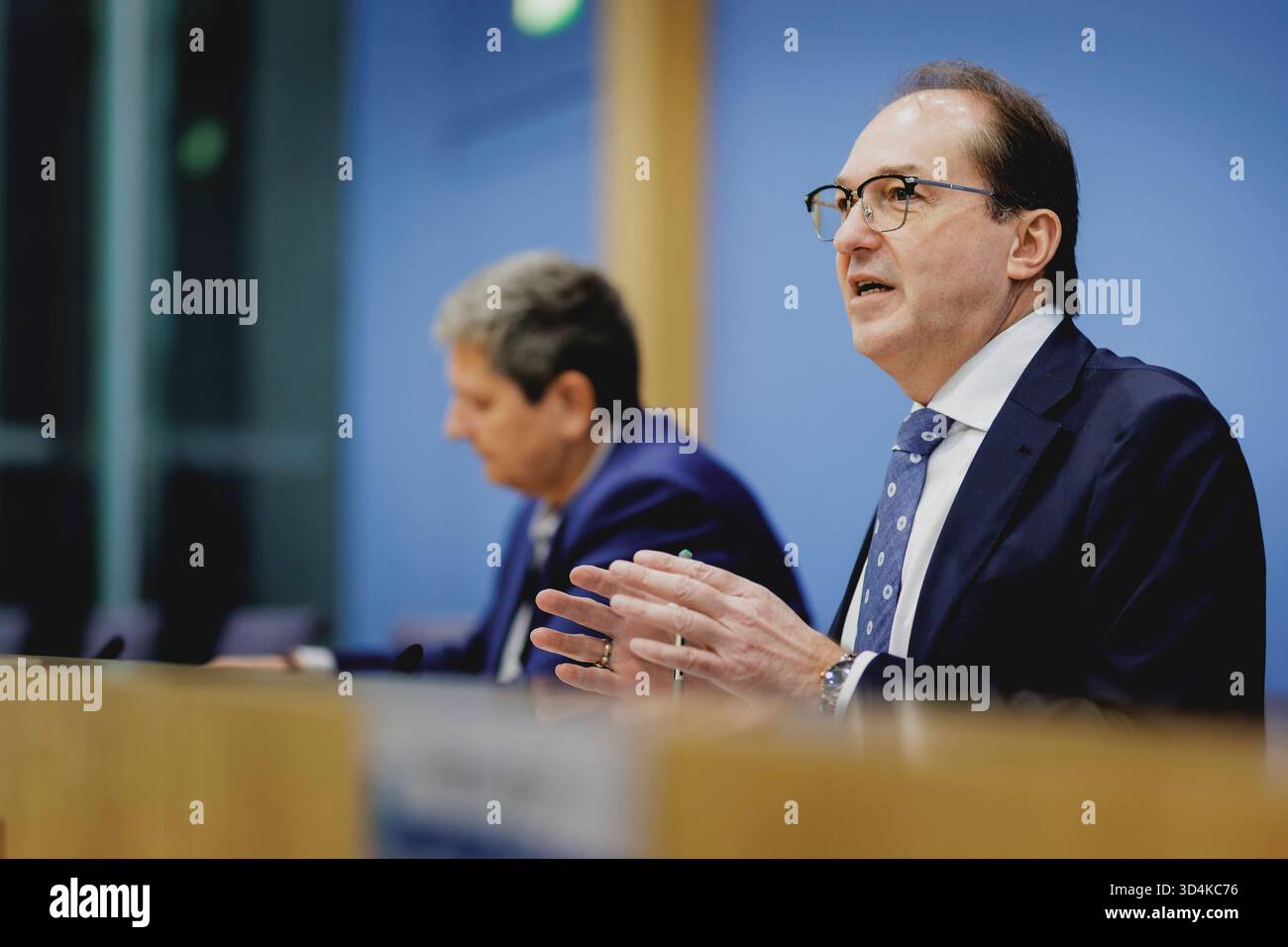 R-L Alexander Dobrindt CSU, Bundesminister des Innern, und Claudia ...