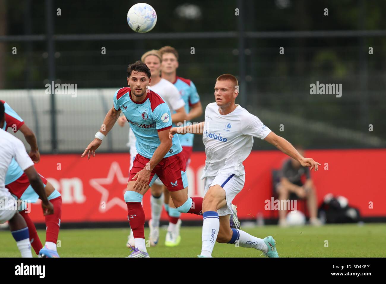 Julian Carranza vs AA Gen Stock Photo - Alamy