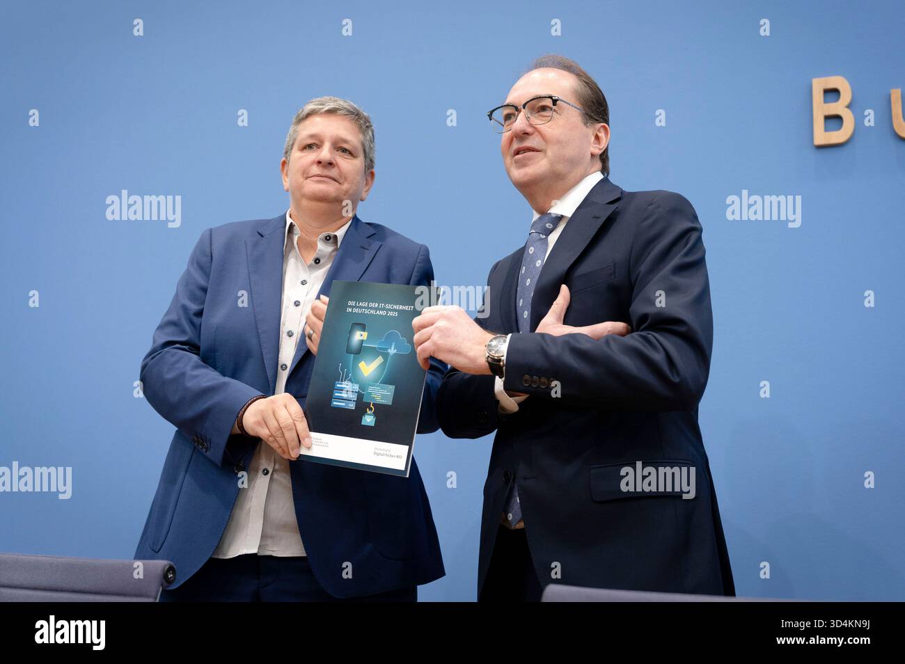Claudia Plattner and Alexander Dobrindt at the Federal Press Conference ...