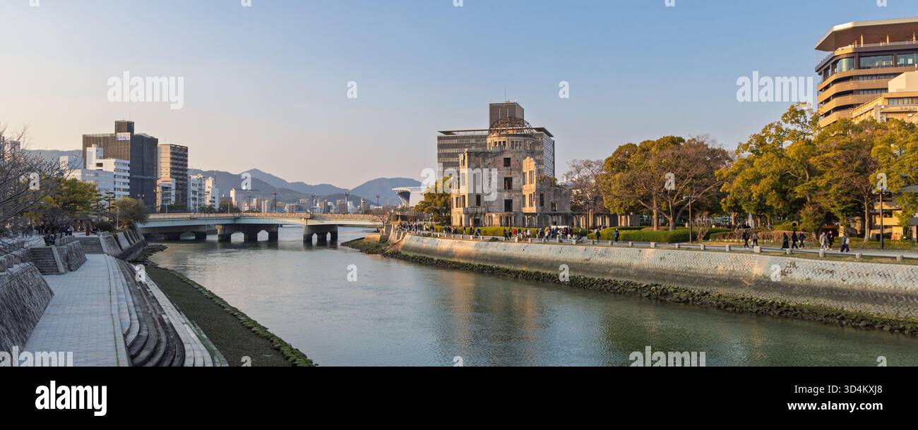 Scenic view of Hiroshima Motoyasu river and Atomic bomb dome in ...
