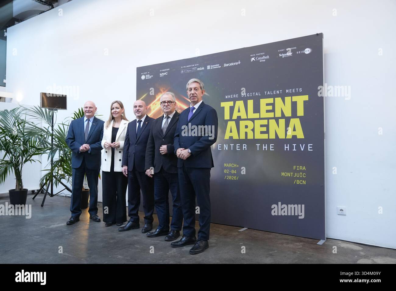 (L-R) GSMA CEO, John Hoffman NOVEMBER 11;2025 David Zorrakino / Europa ...