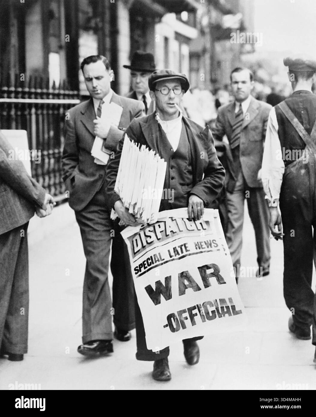 Ww2 outbreak Black and White Stock Photos & Images - Alamy
