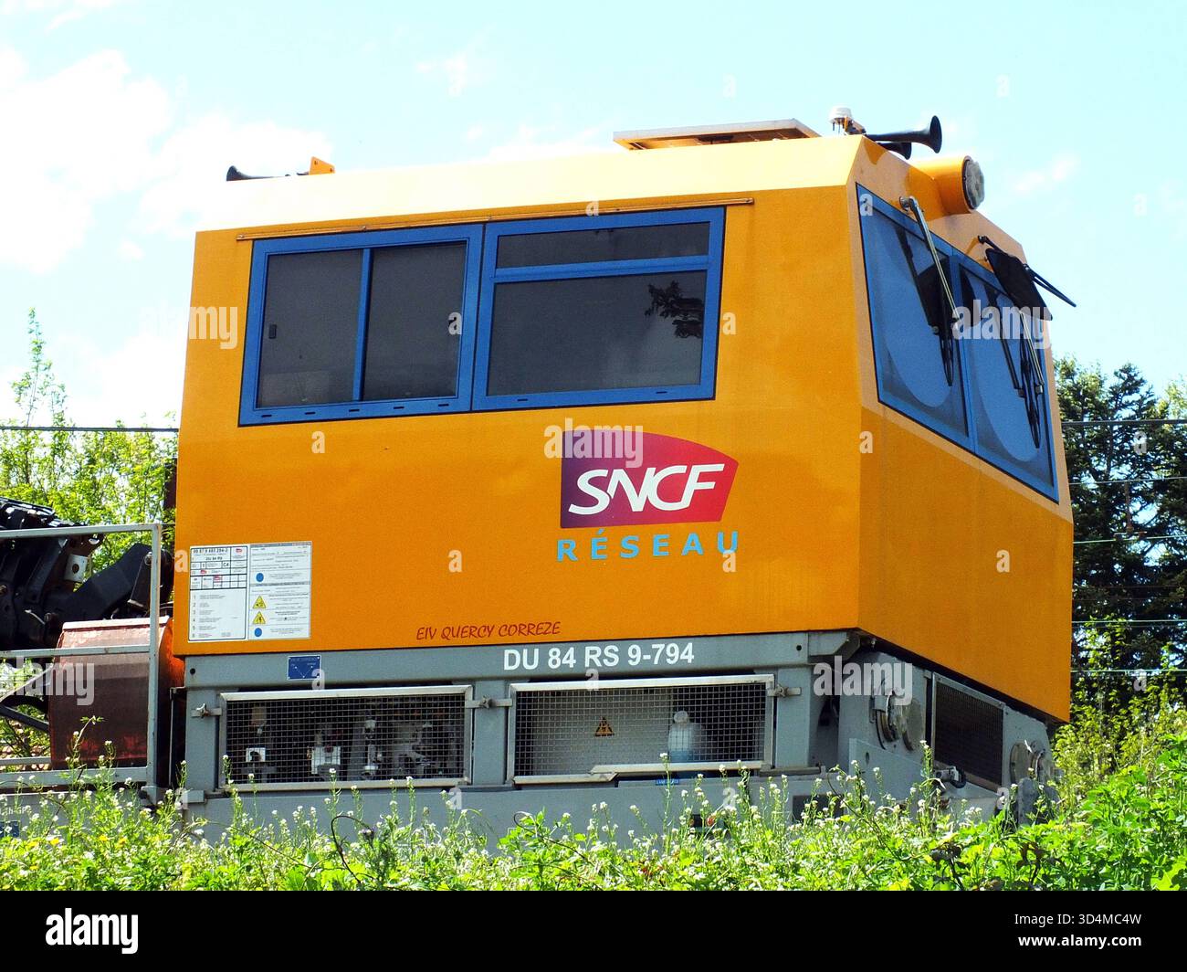 SNCF rail network maintenance. SNCF rail network maintenance 016949 051 ...