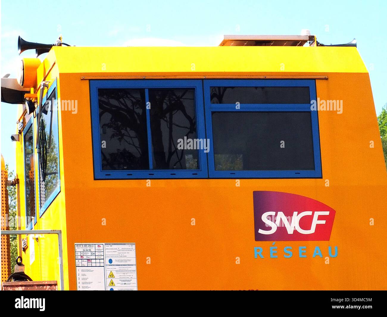 SNCF rail network maintenance. SNCF rail network maintenance 016949 050 ...