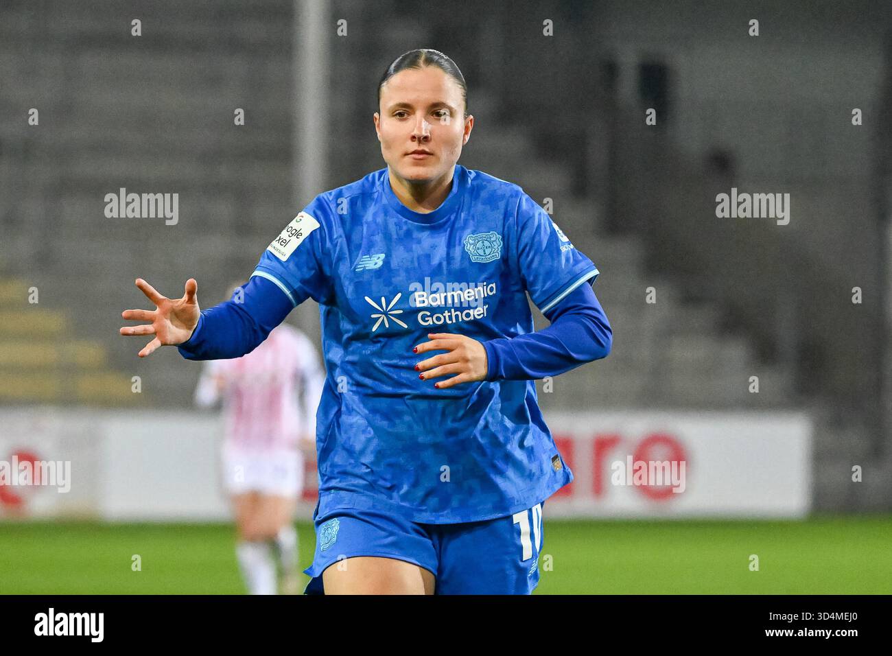 Estrella Merino Gonzalez (Bayer 04 Leverkusen, #10) GER, Freiburg ...