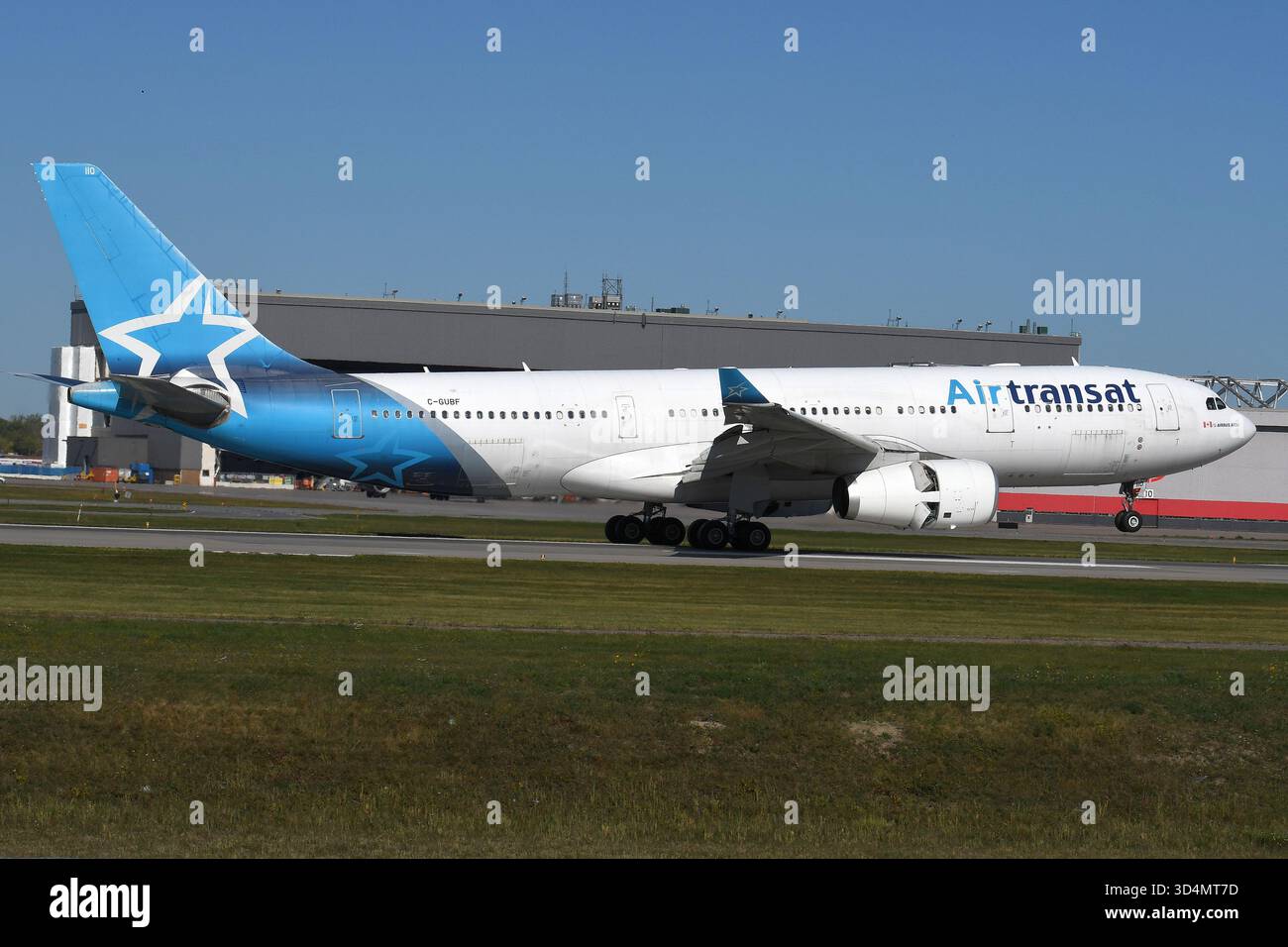 AIR TRANSAT AIRBUS A330-200 C-GUBF LANDING AT MONTREAL Stock Photo - Alamy