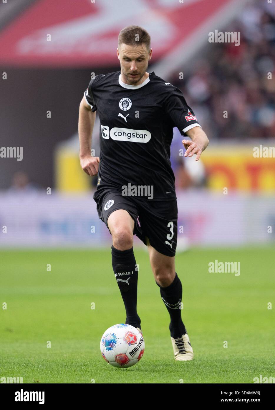 Karol Mets (St. Pauli) Freiburg, November 9, 2025, Football, Bundesliga ...