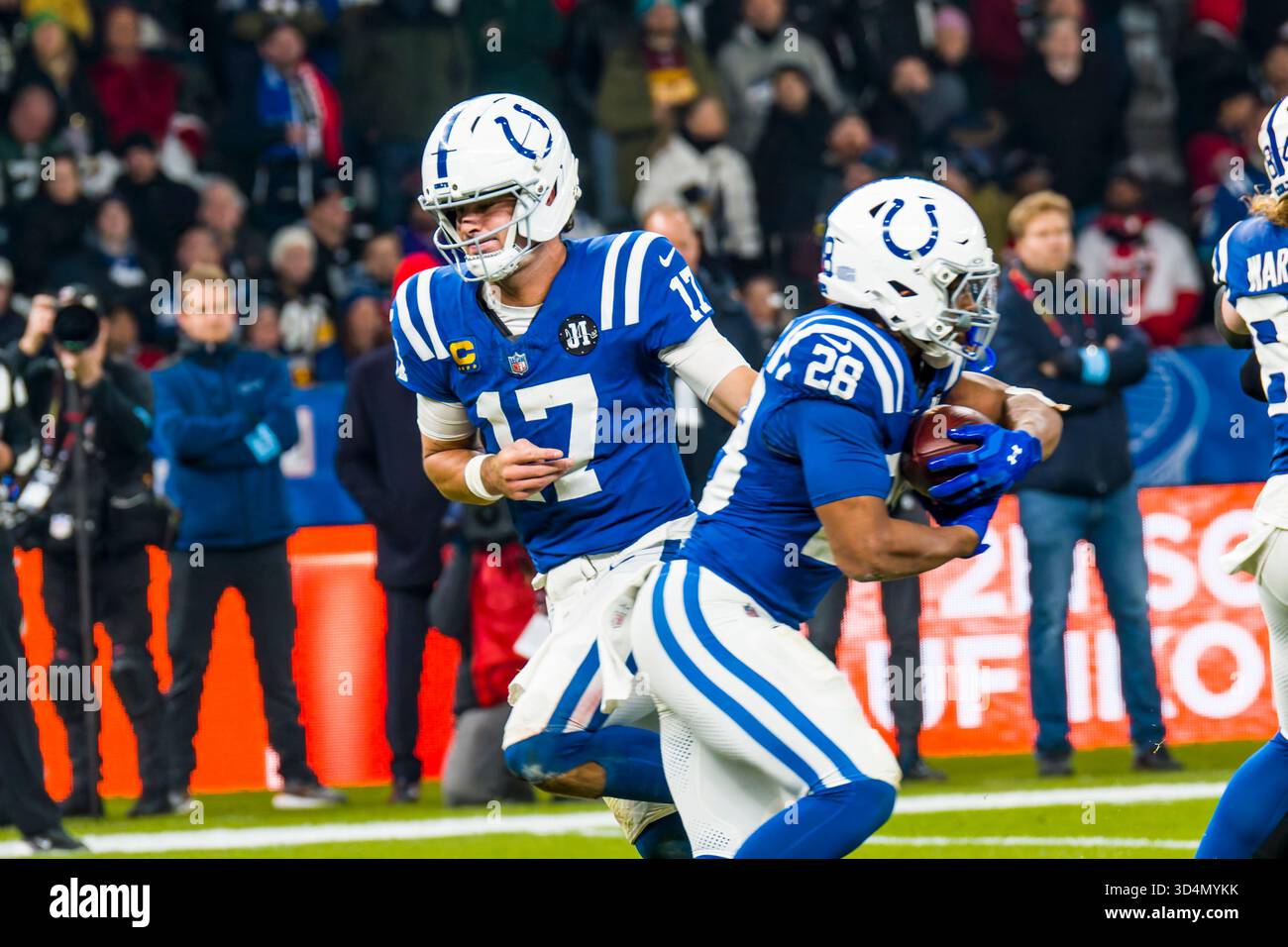 Daniel jones colts 2025 hi-res stock photography and images - Alamy