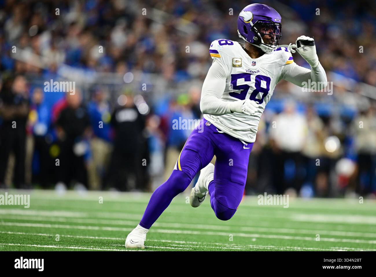 Minnesota Vikings linebacker Jonathan Greenard rushes the passer during ...