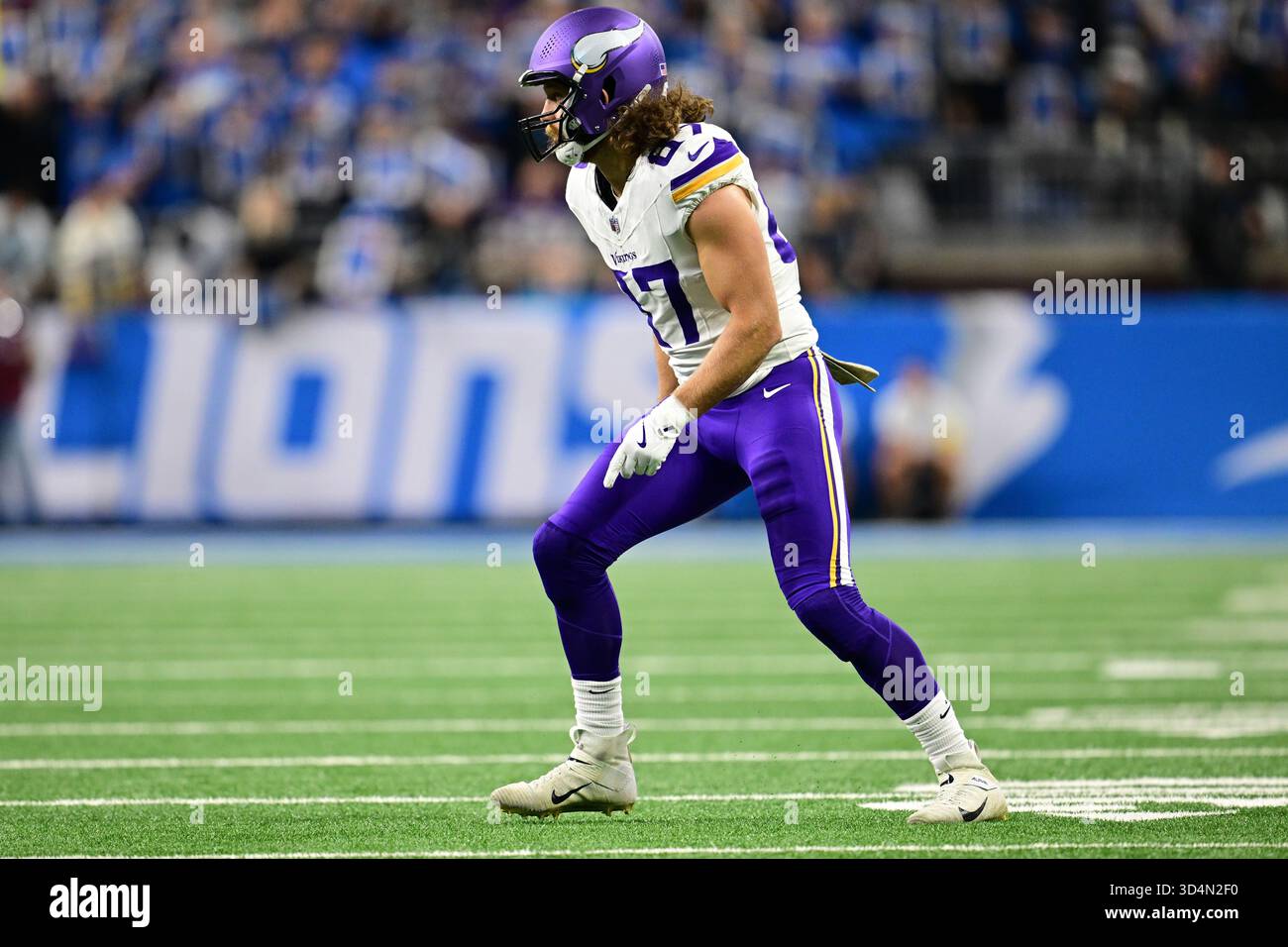 Minnesota Vikings tight end T.J. Hockenson lines up during the first ...