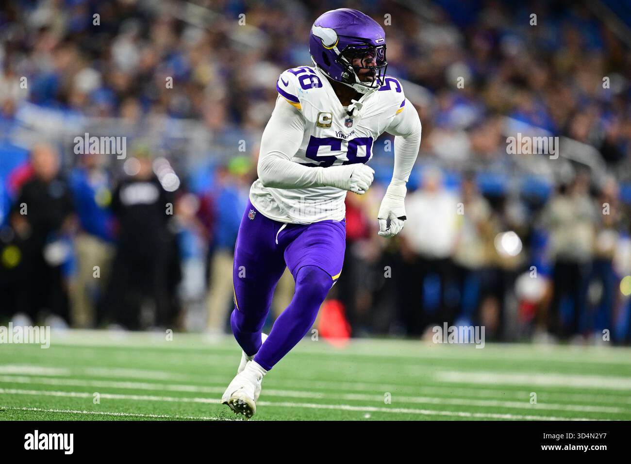 Minnesota Vikings linebacker Jonathan Greenard rushes the passer during ...