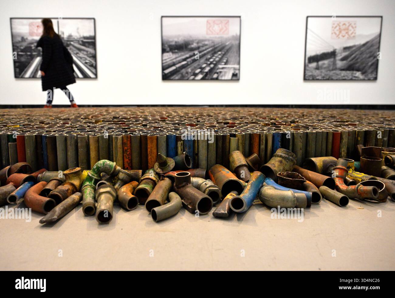 Exhibition by Slovak conceptual artist Roman Ondak entitled The Day ...