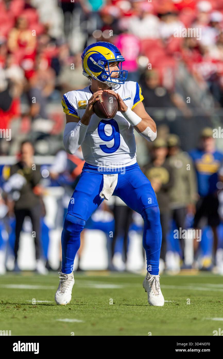 Los Angeles Rams quarterback Matthew Stafford (9) passes the ball ...