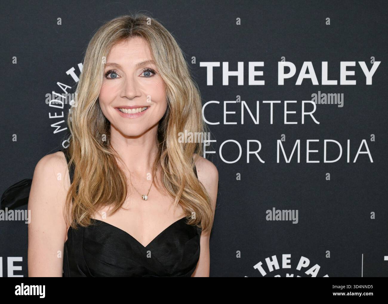November 10, 2025, Beverly Hills, California, USA: SARAH CHALKE attends ...