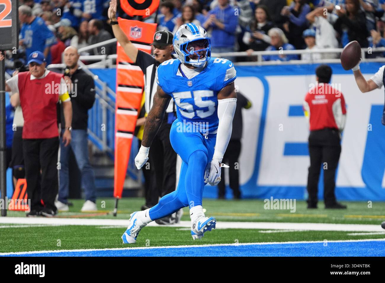 Detroit Lions linebacker Derrick Barnes (55) reacts to a stop against ...