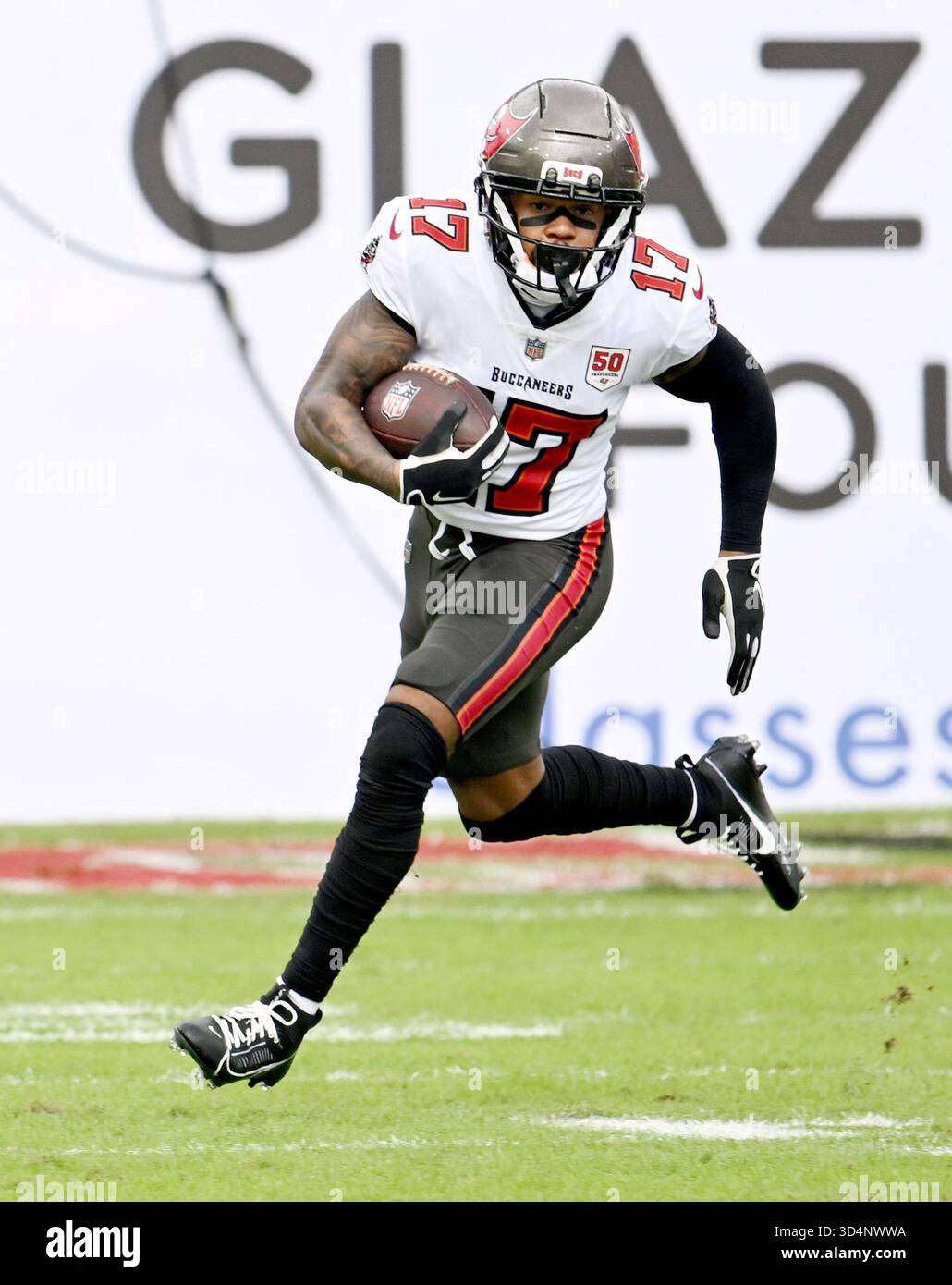 Tampa Bay Buccaneers wide receiver Sterling Shepard (17) gains yards ...