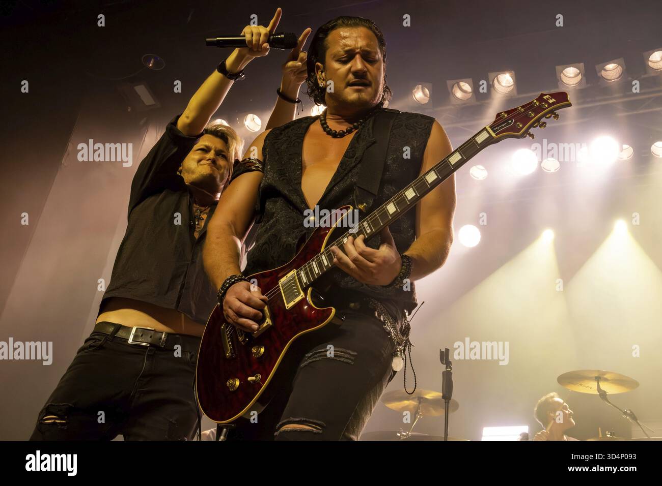 Hannes Braun (singer) and Jim Mueller (guitarist) from the band Kissin ...