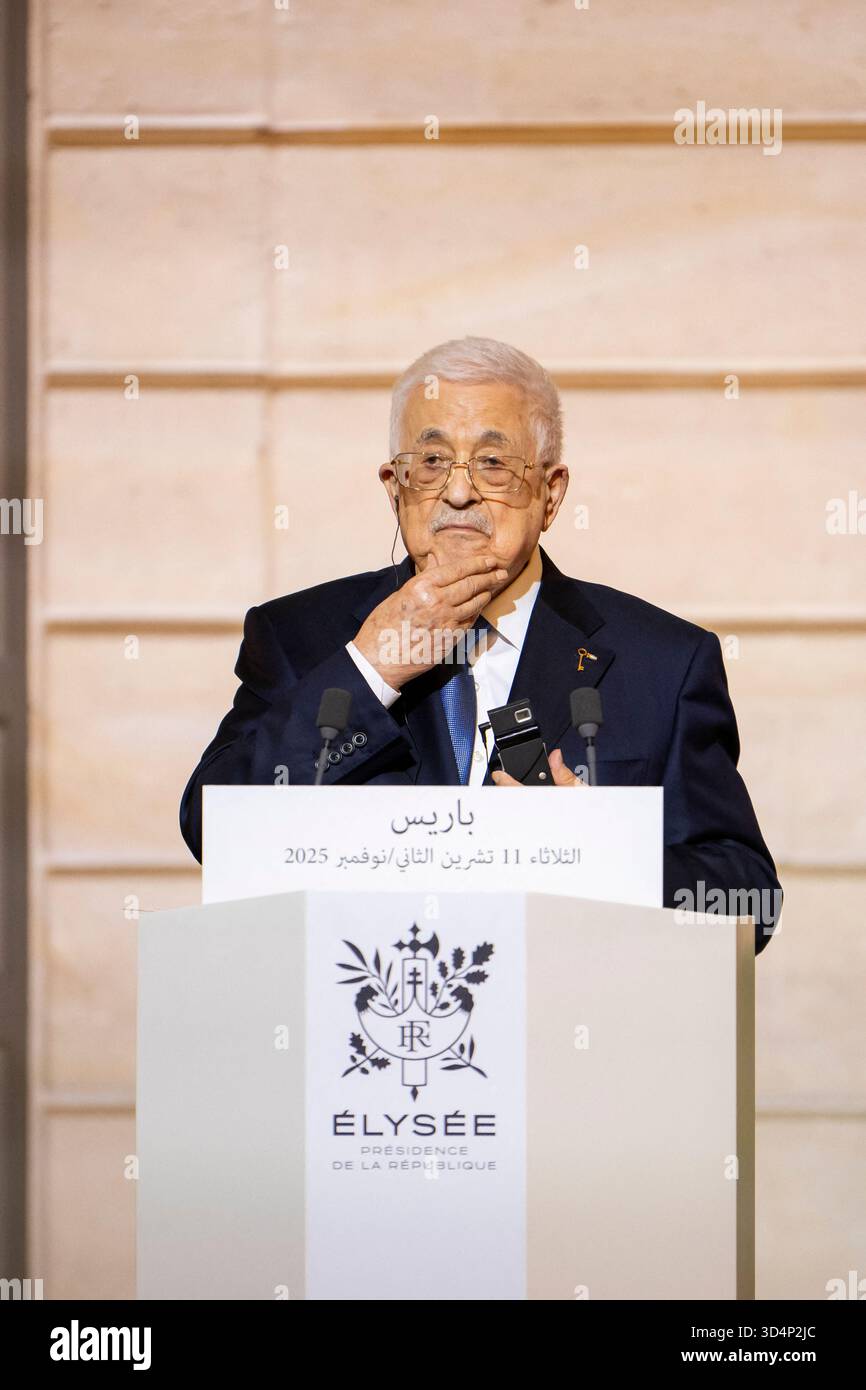 French President Emmanuel Macron and Palestinian president Mahmud Abbas ...