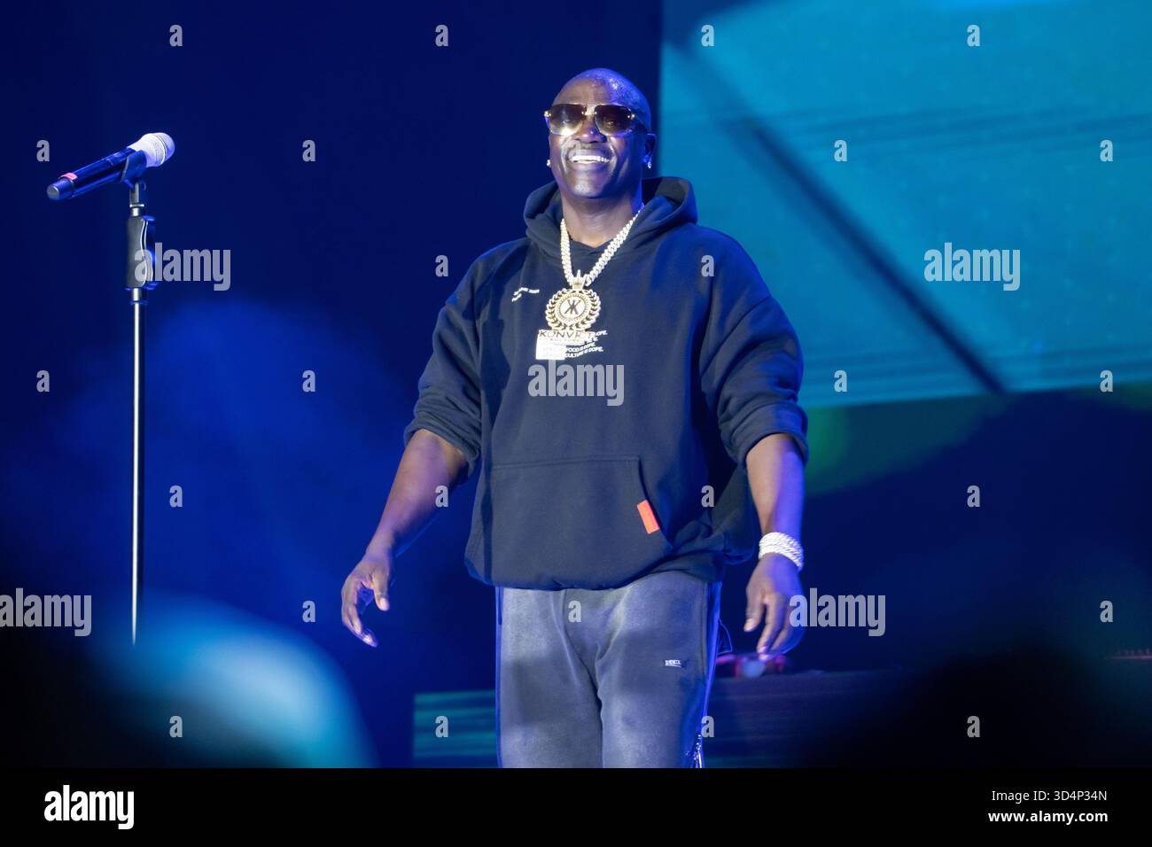 NEW DELHI, INDIA - NOVEMBER 9: American singer and rapper Akon performs ...