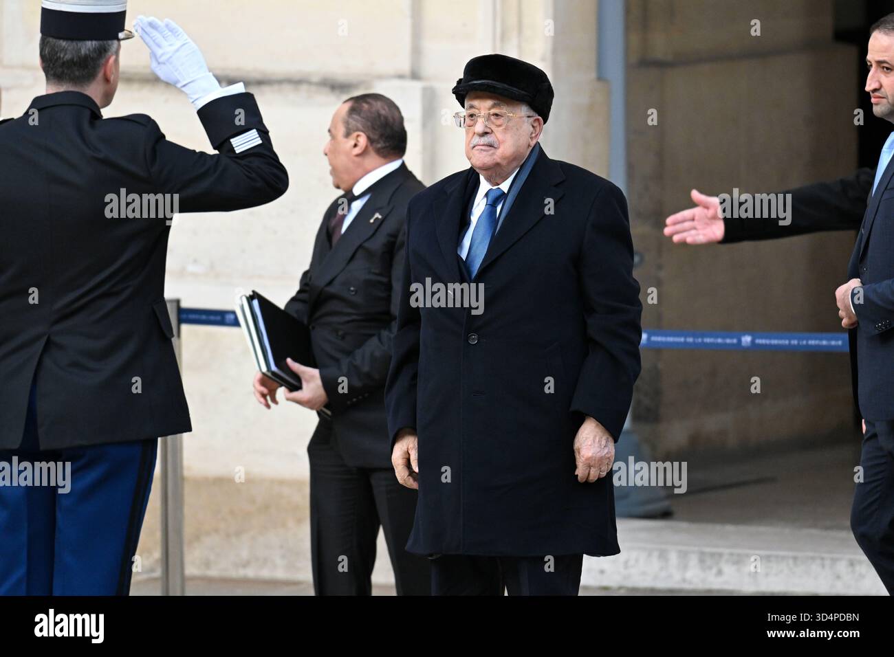 Meeting between the President of the Republic Emmanuel Macron and Mr ...