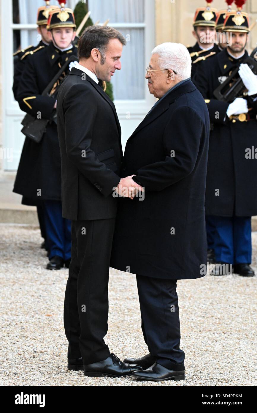 Meeting between the President of the Republic Emmanuel Macron and Mr ...