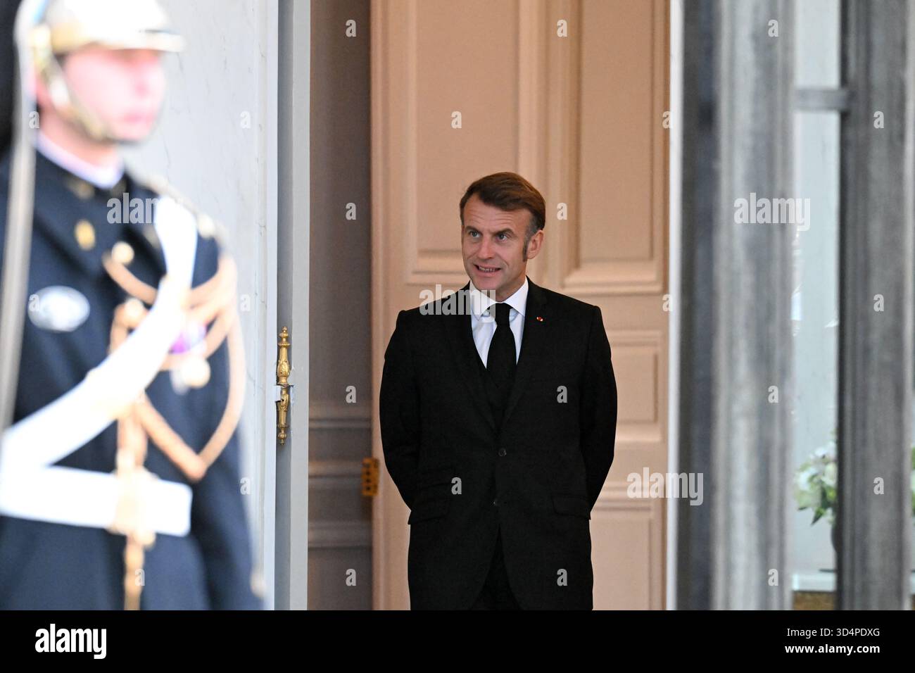 Meeting between the President of the Republic Emmanuel Macron and Mr ...