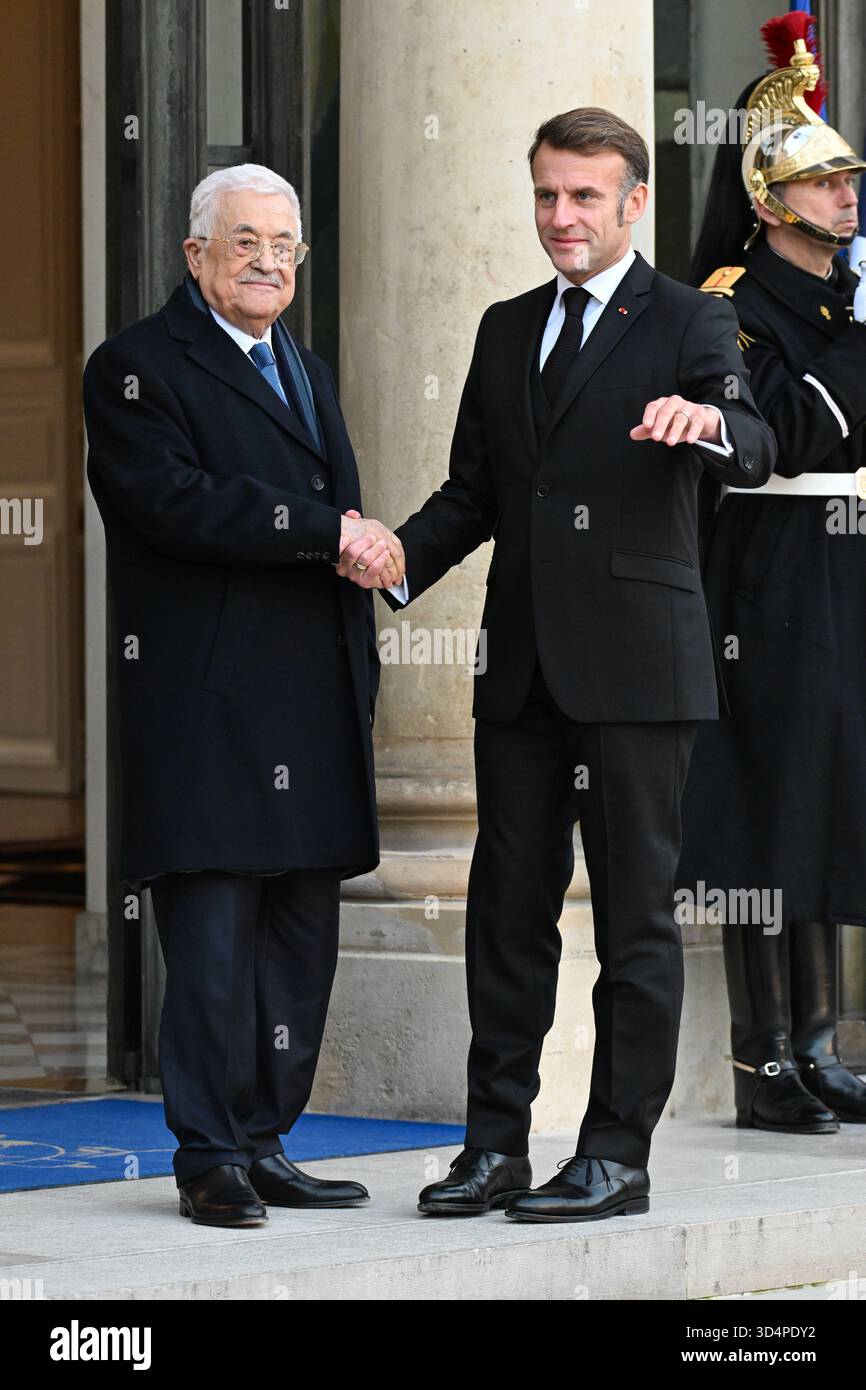 Meeting between the President of the Republic Emmanuel Macron and Mr ...