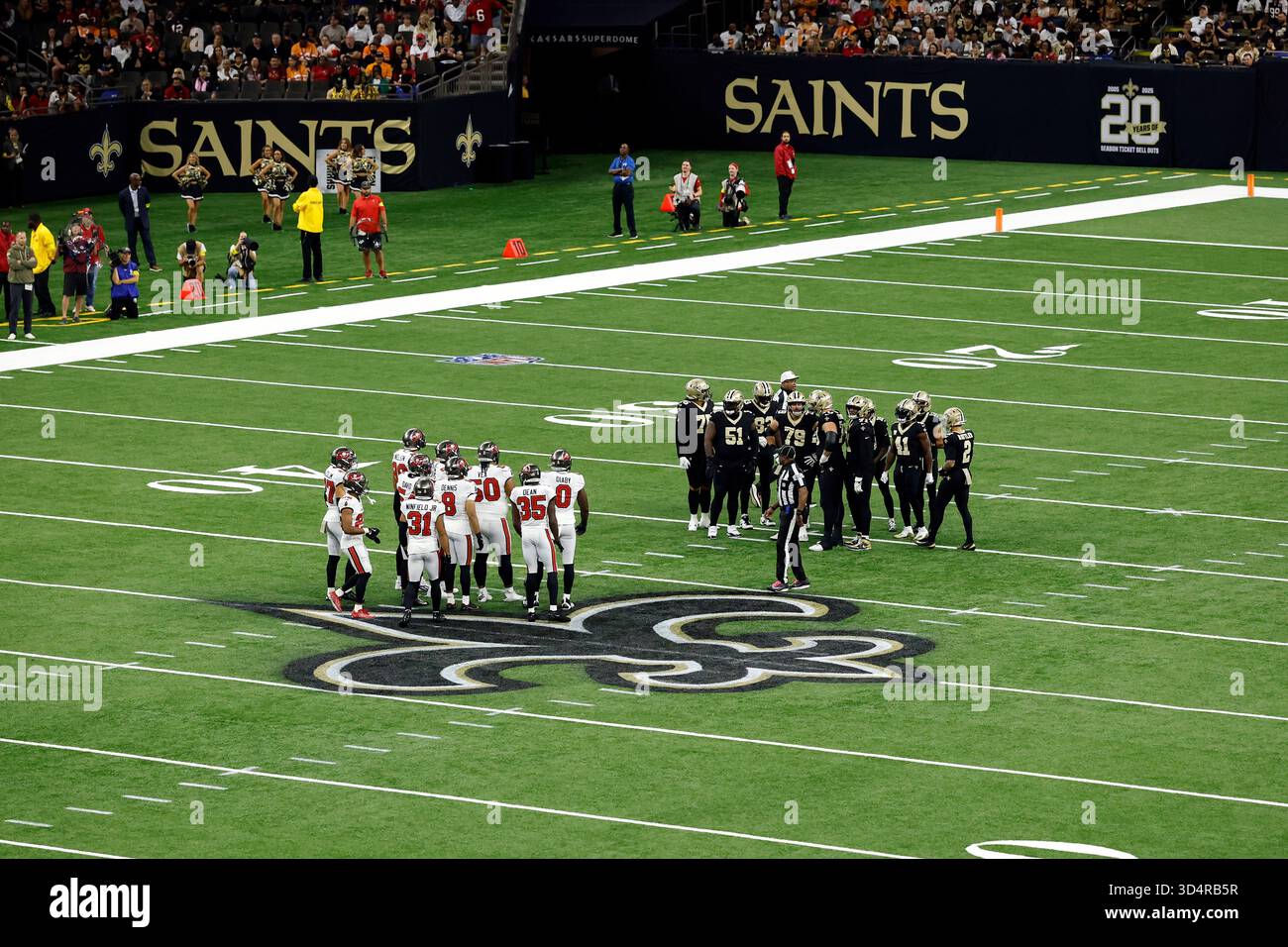 An elevated aerial view during an NFL football game between the New ...