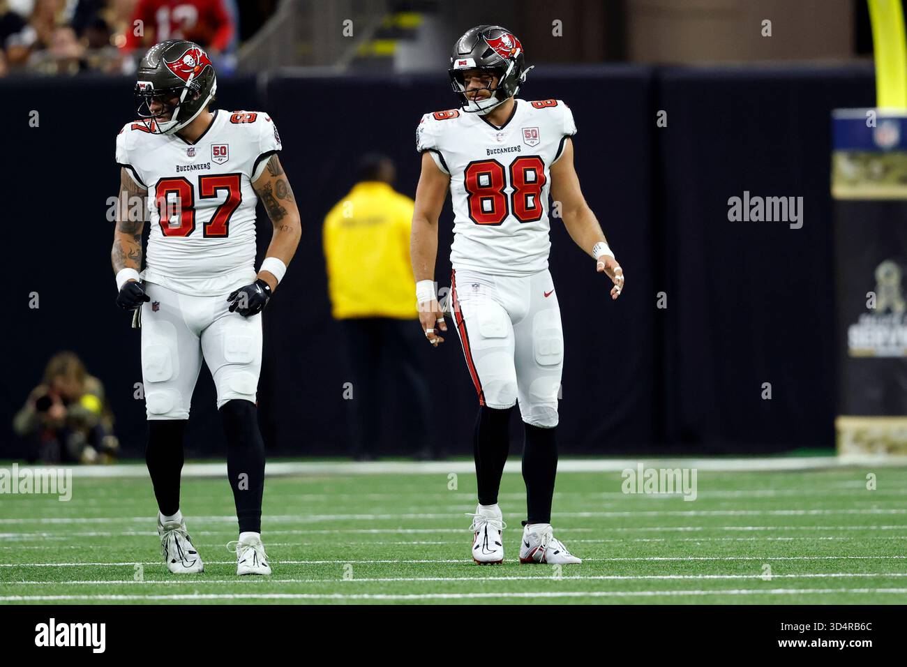 Tampa Bay Buccaneers tight end Cade Otton (88) lines up during an NFL ...