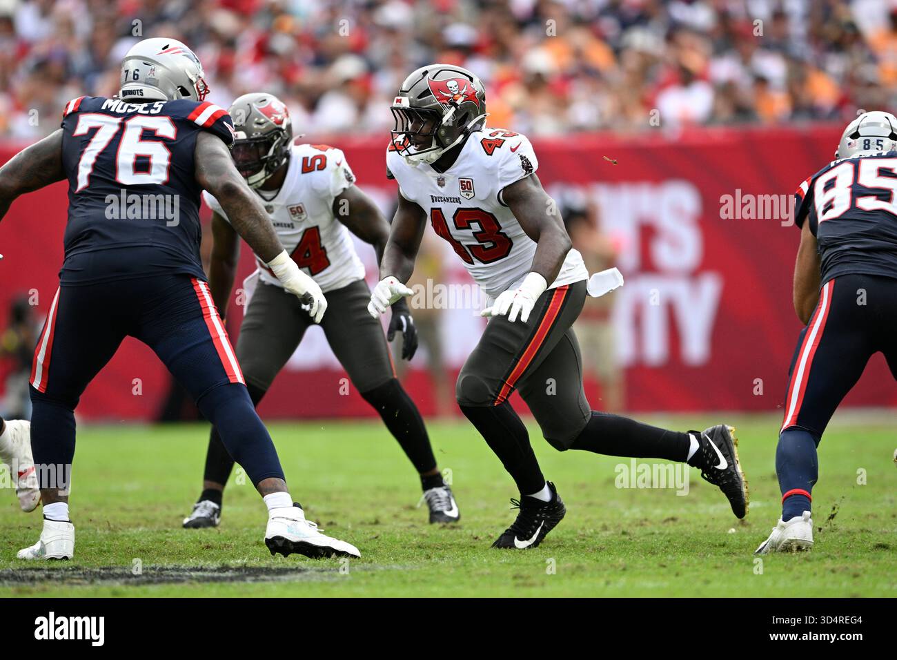 Tampa Bay Buccaneers linebacker Chris Braswell (43) follows a play ...