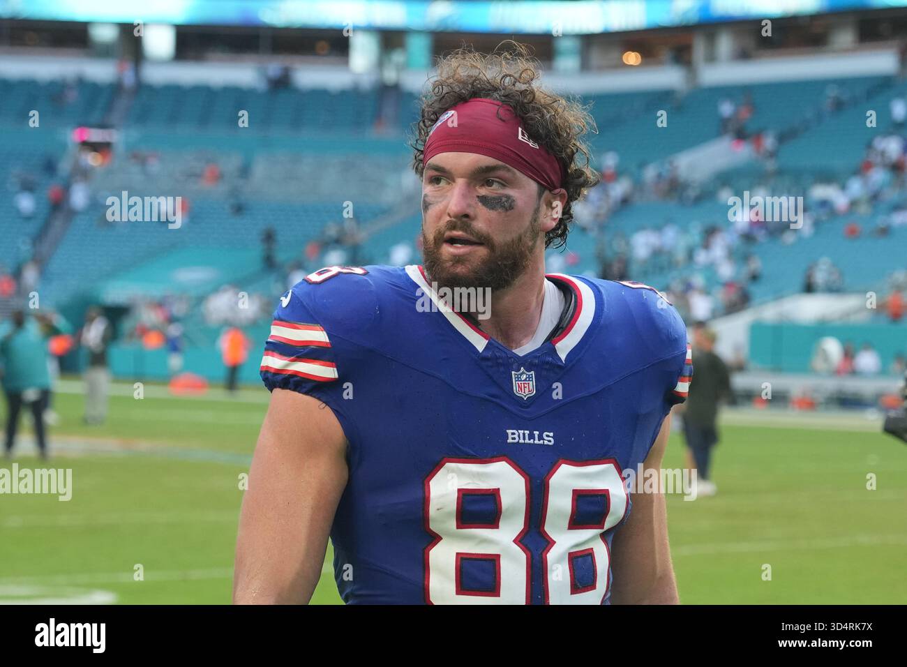 Buffalo Bills tight end Dalton Kincaid (86) leaves the field following ...