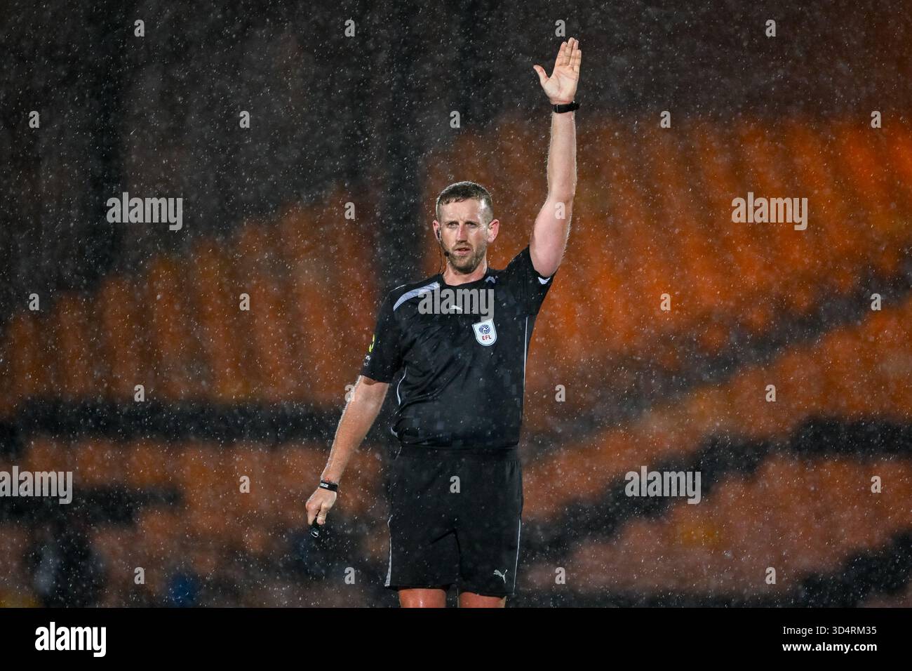 Referee Jamie O'Connor during the The Vertu Trophy Group G match Port ...