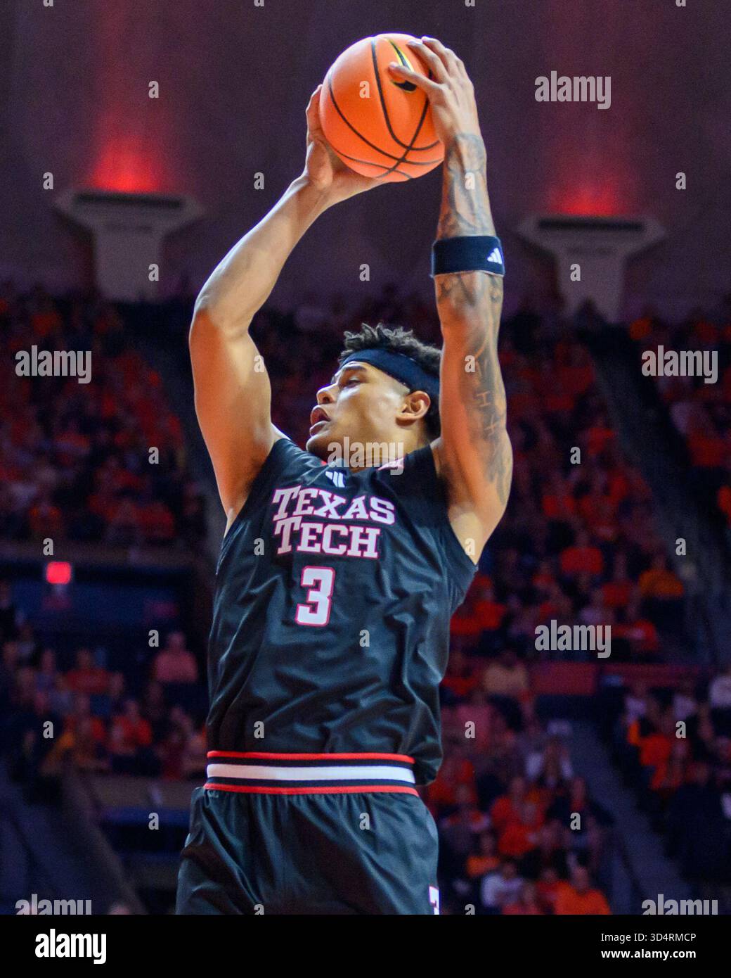 Texas Tech's LeJuan Watts grabs a rebound during the first half of an ...