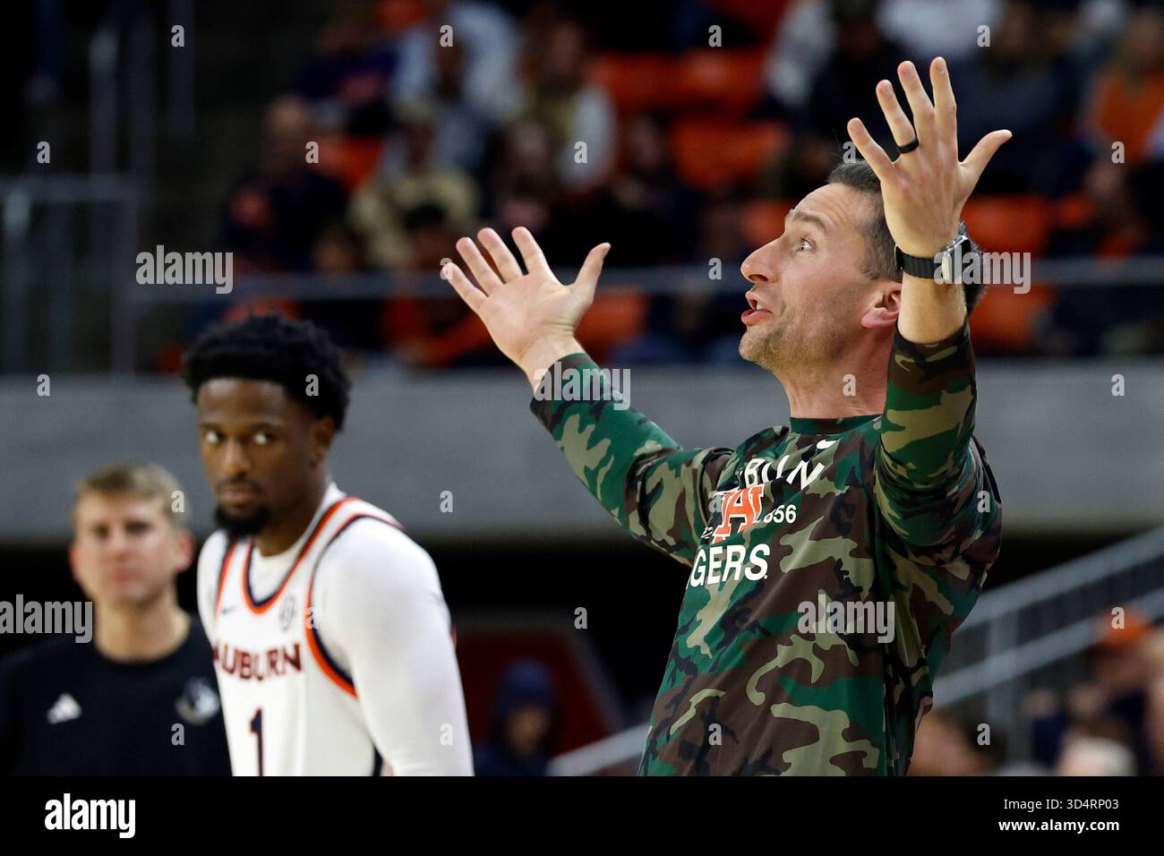 Auburn head coach Steven Pearl reacts to a play during the second half ...