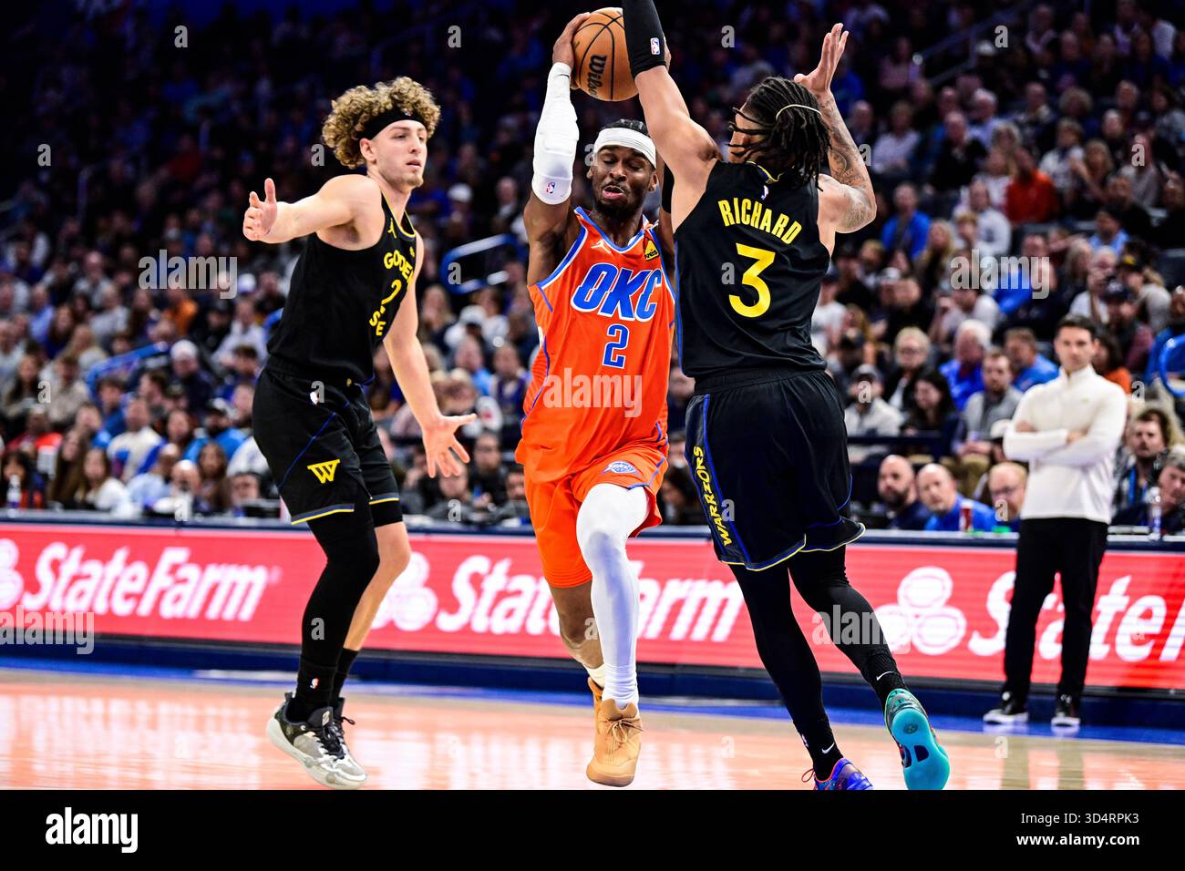 Oklahoma City Thunder guard Shai Gilgeous-Alexander (2) drives against ...