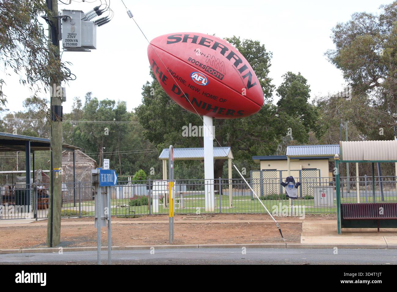 Ungarie, NSW, Australia. 11th November 2025. The Big Football, Ungarie ...