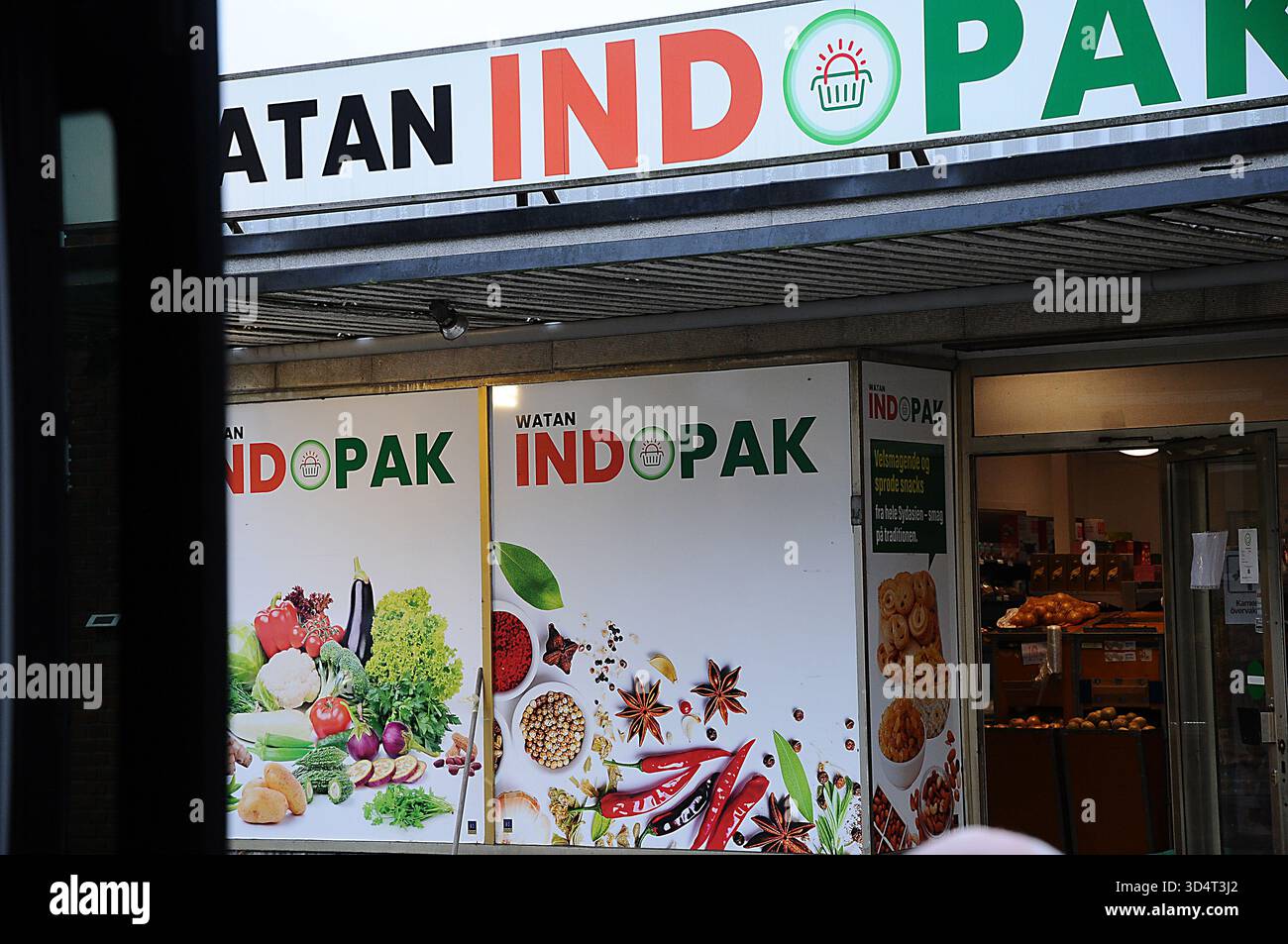 kASTRUP/Copenhagen/ Denmark/10 november 2025/Orentental wata indopak ...