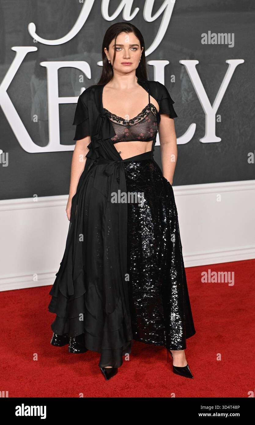 Eve Hewson Arriving To The Los Angeles Premiere Of “jay Kelly” At The
