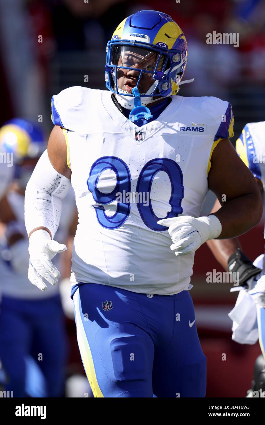 Los Angeles Rams defensive end Tyler Davis (90) runs onto the field ...