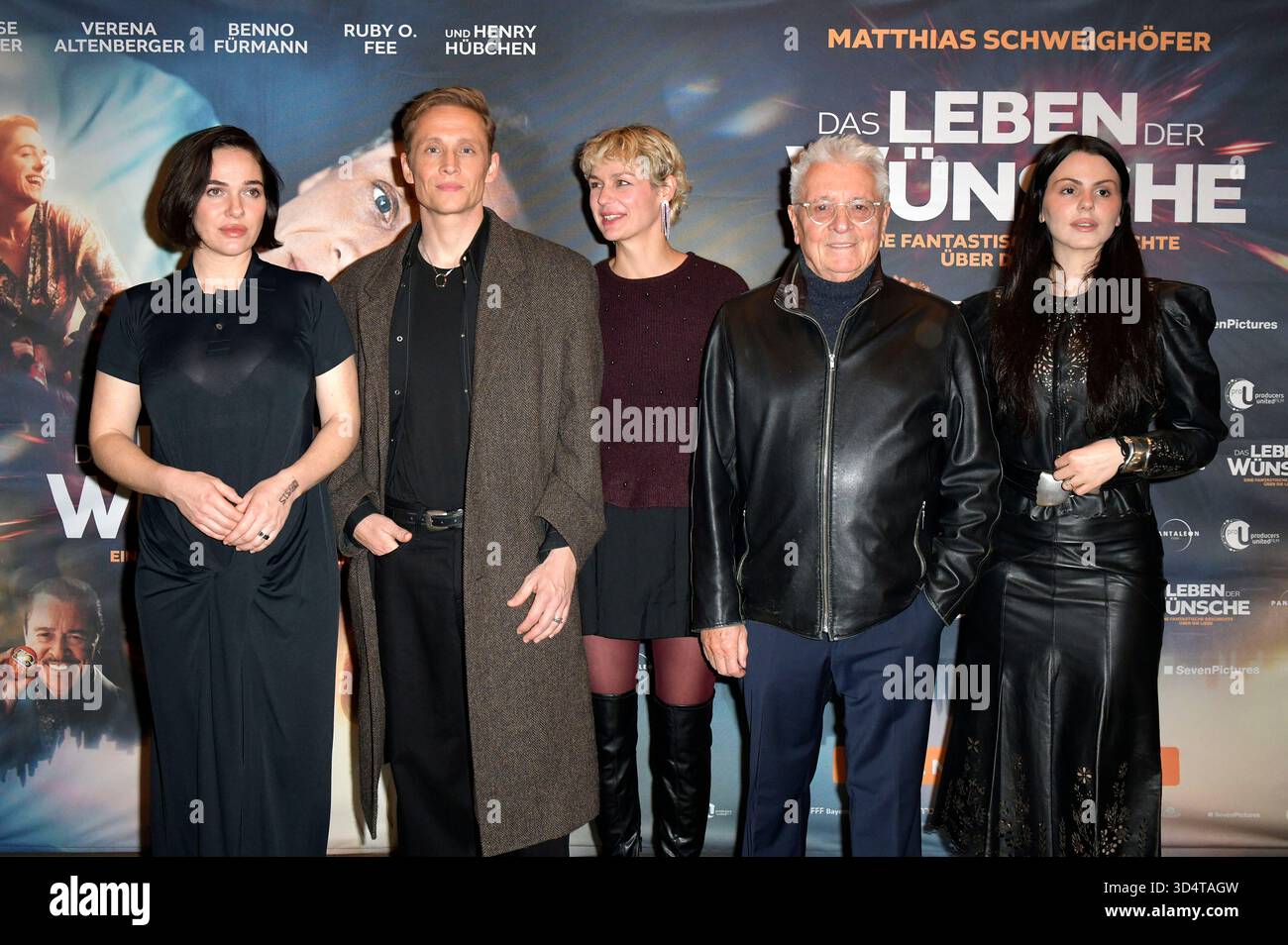 Verena Altenberger, Matthias Schweighöfer, Luise Heyer, Henry Hübchen ...