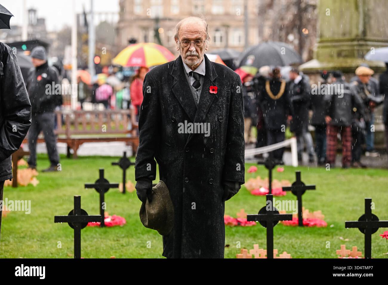 Edinburgh, Scotland, 11.11.2025 War veterans and the public pay their ...
