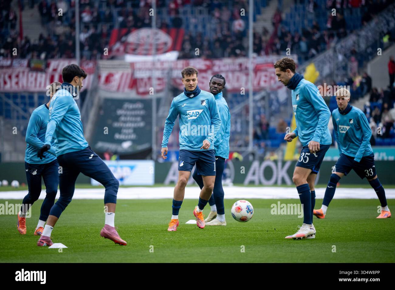 Fisnik Asllani (Hoffenheim, #11), Chaves Arthur (Hoffenheim, #35 ...