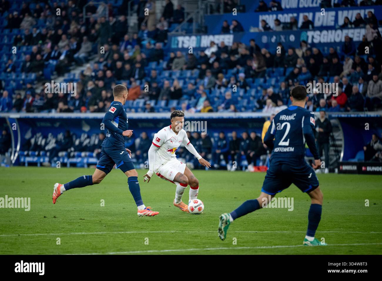 Antonio Nusa (RB Leipzig, #07) in a duel with Grischa Proemel ...