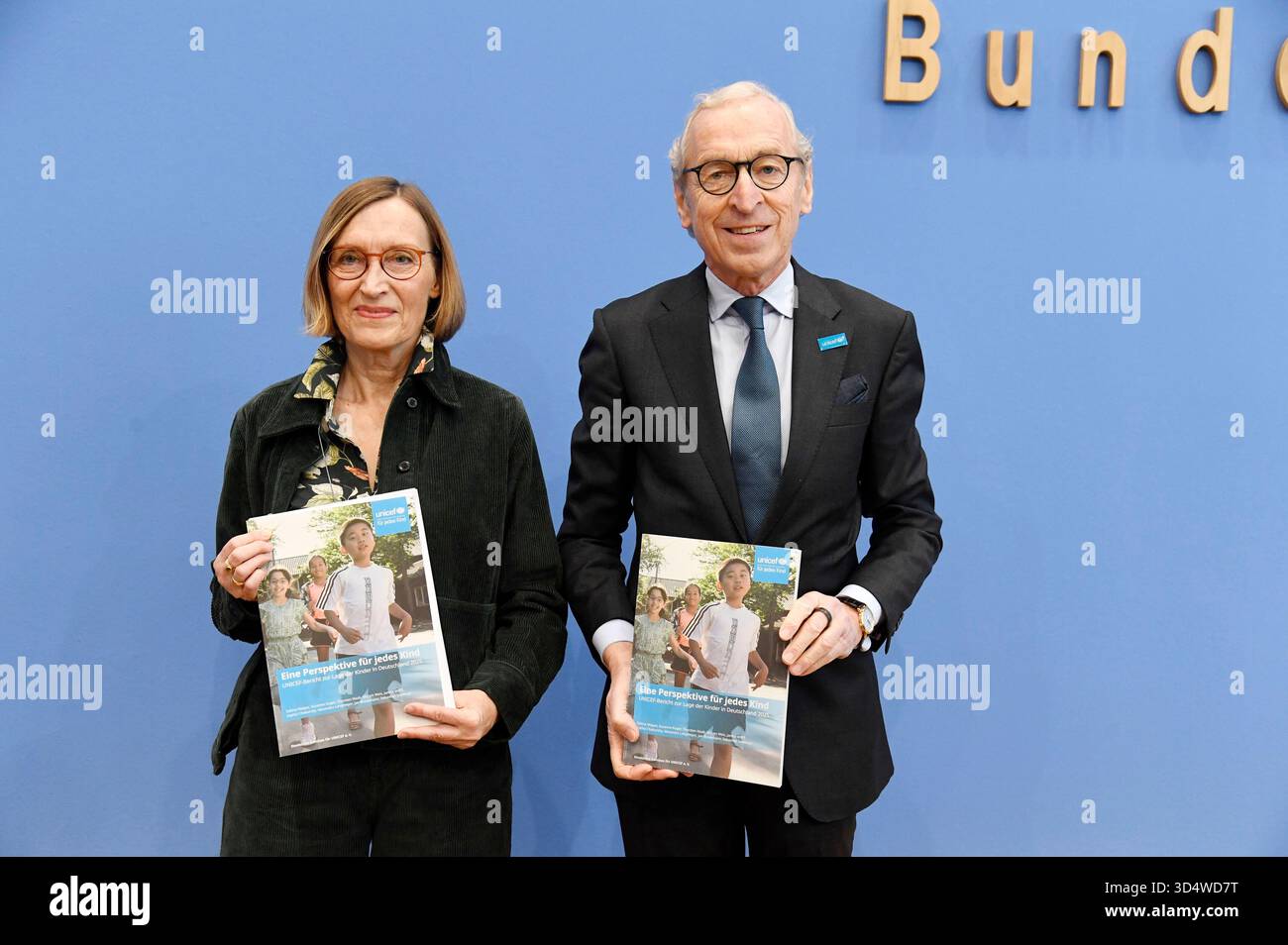 Sabine Walper and Georg Graf Waldersee at the Federal Press Conference ...